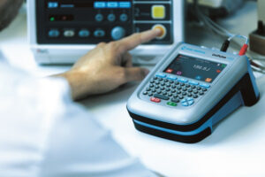 Advanced defibrillator testing with Rigel UniPulse - Instrumentation ...